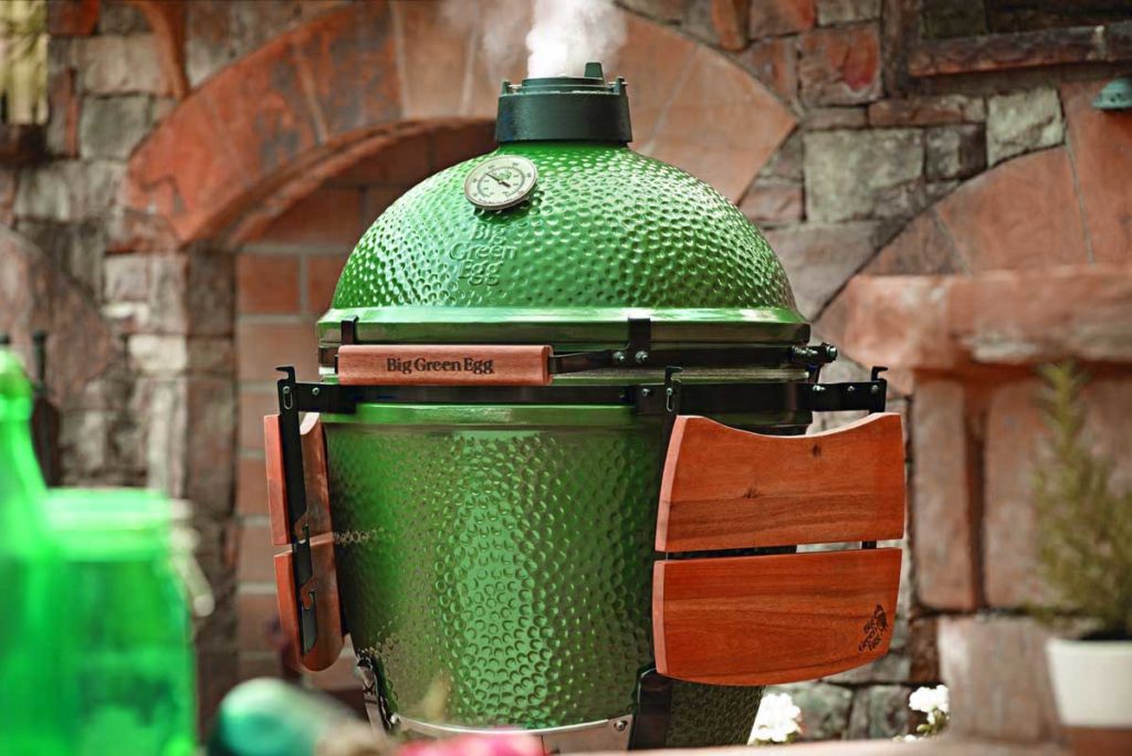 Big Green Egg - Kamado Cooker & Smoker - Eye of the Day